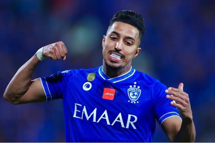 سالم الدوسري يعادل رقم أسطورة الهلال ملاعب